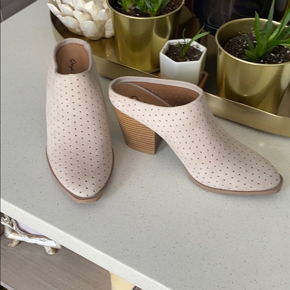 Qupid | Shoes | Qupid Backless Chunky Heel | Poshmark